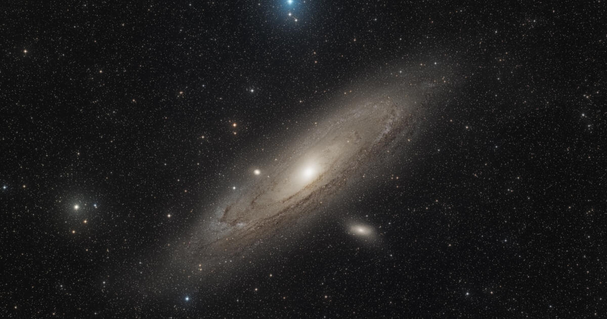 Andromeda Galaxy Telescope Live